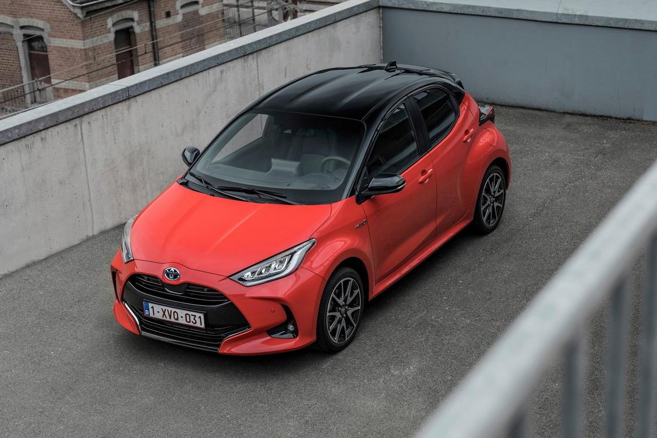 Photo 13 - toyota yaris 4 rouge toit noir - Le top 25 des voitures ...