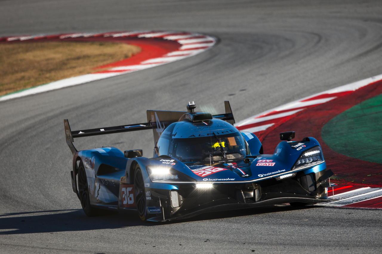 Photo 13 - Alpine A424 virage vibreur - Alpine. La F1 et l’hypercar d ...