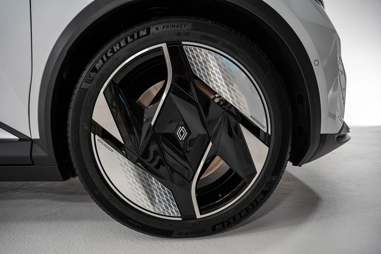 Photo 6 - Jantes renault scénic électrique 2024 - Renault dévoile le ...