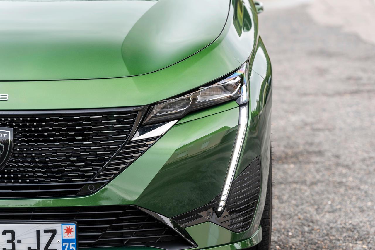 Photo 7 - La finition GT se distingue notamment par sa calandre avant ...