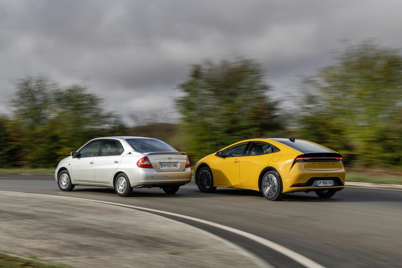 Photo 2 - Duel Toyota Prius 1 et 5 - Essai rétro Toyota Prius 1 ...