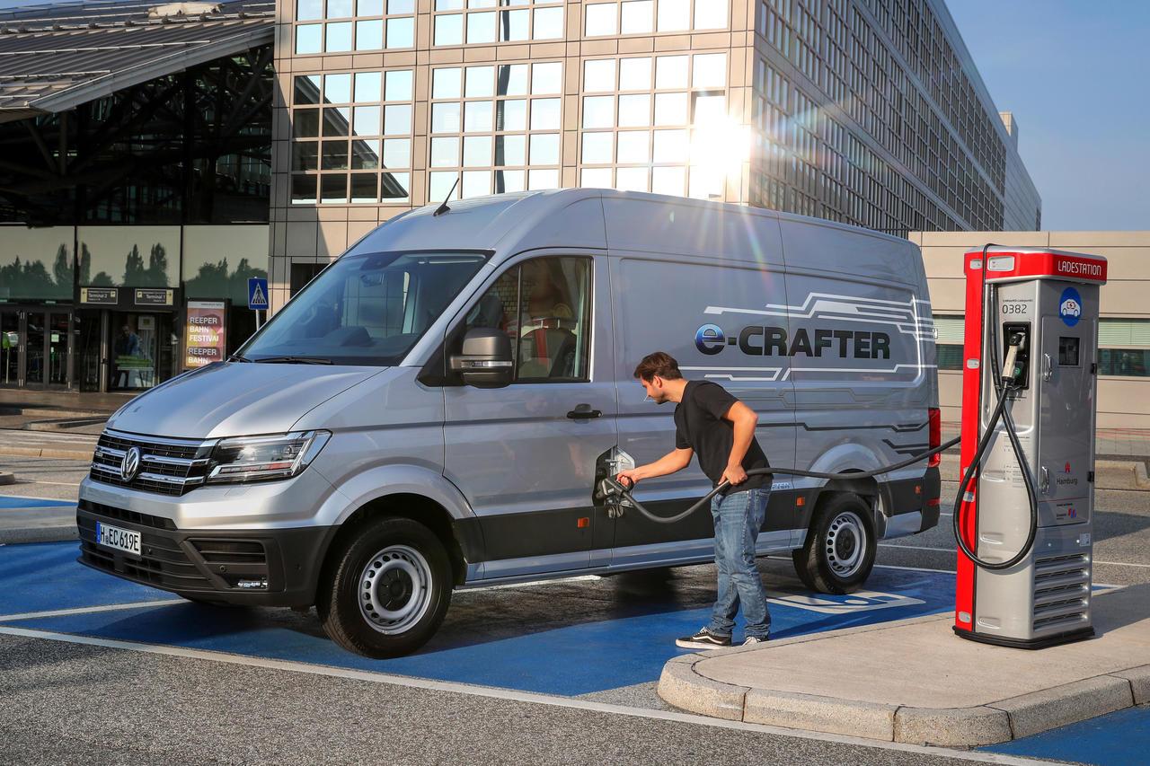 Photo 12 - volkswagen e-crafter recharge - Volkswagen Crafter restylé (2024). Le grand fourgon ...