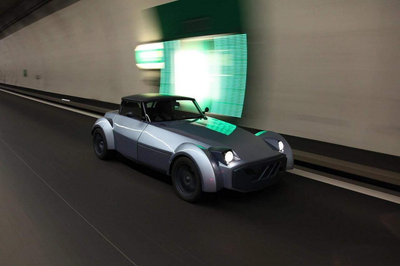 Photo 8 - Cette Catheram repose sur une base de CSR 200. - Un ex ...