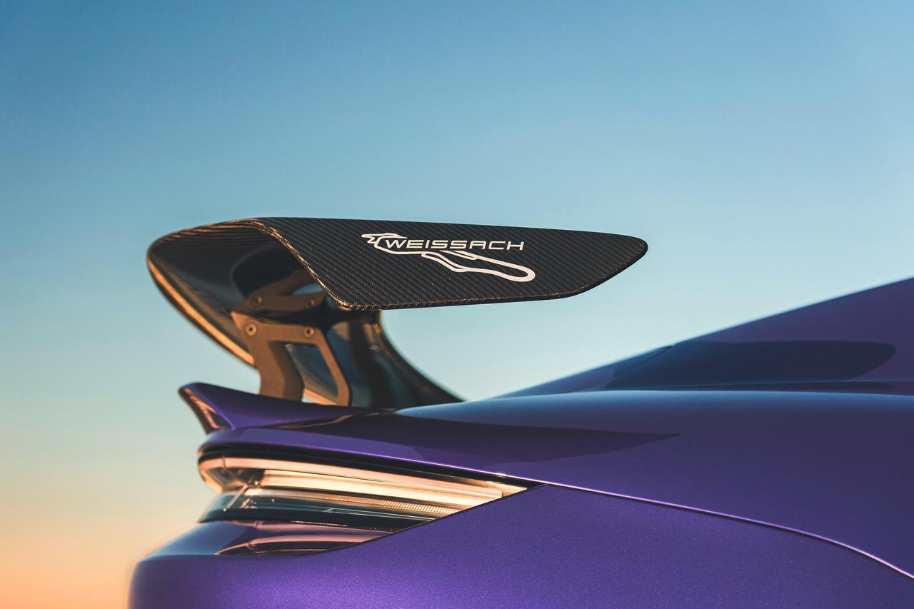 Photo 11 - L'aileron fixe fait partie du pack Weissach. - Porsche ...