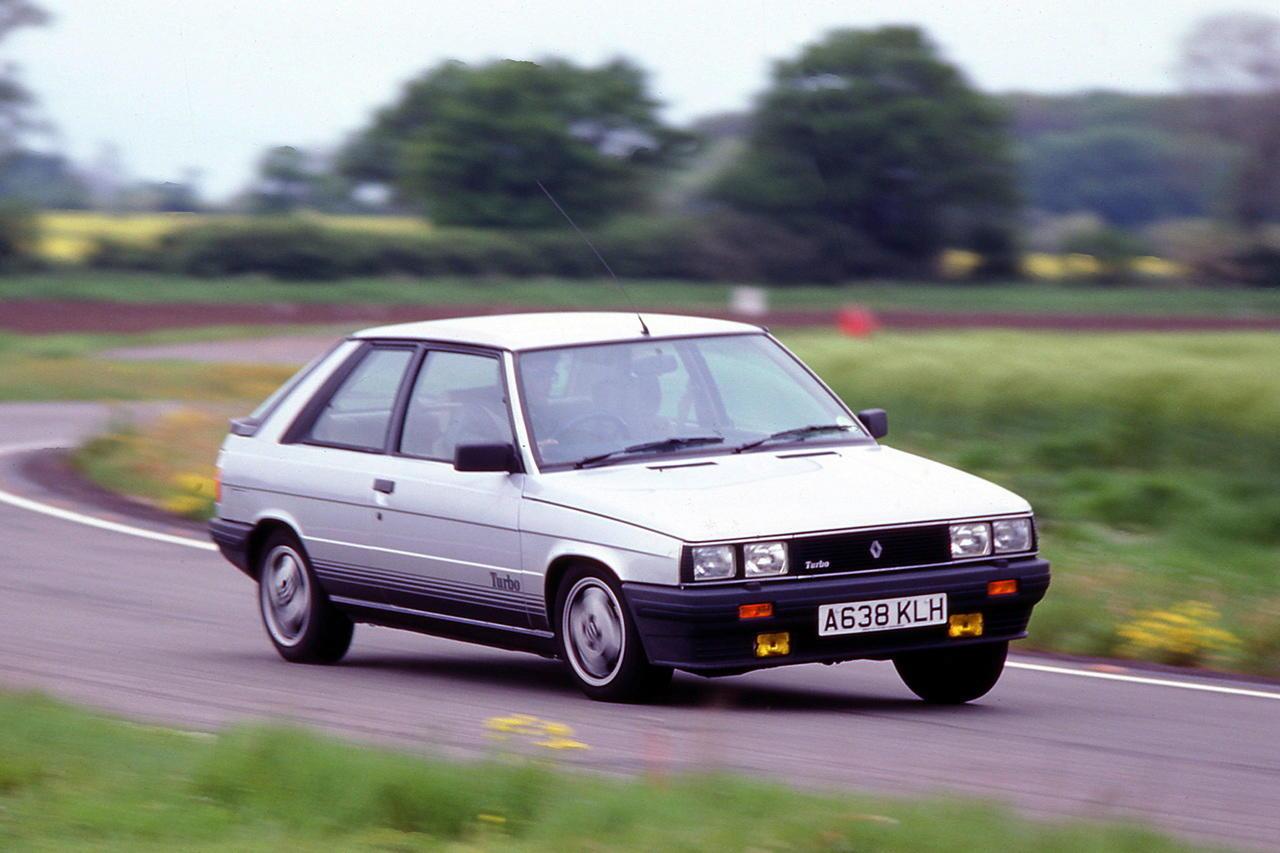 Photo 29 - Version sportive de la Renault 11, la R11 Turbo est lancée ...