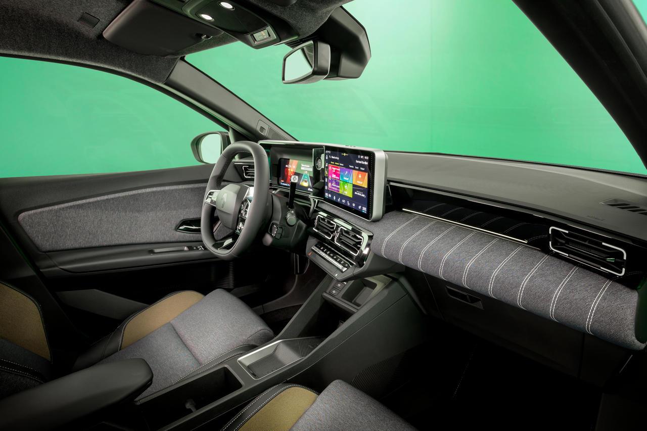 Nouvelle Renault 5 électrique (2024). A bord de la future icône ...