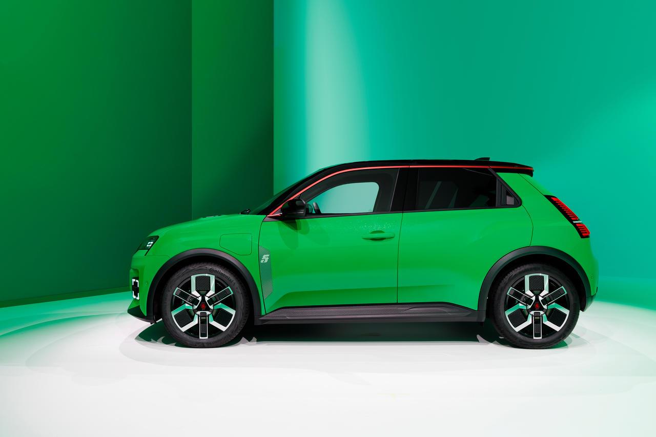 Photo 4 - Longueur contenue (3,92 m), profil carré et grandes roues ...