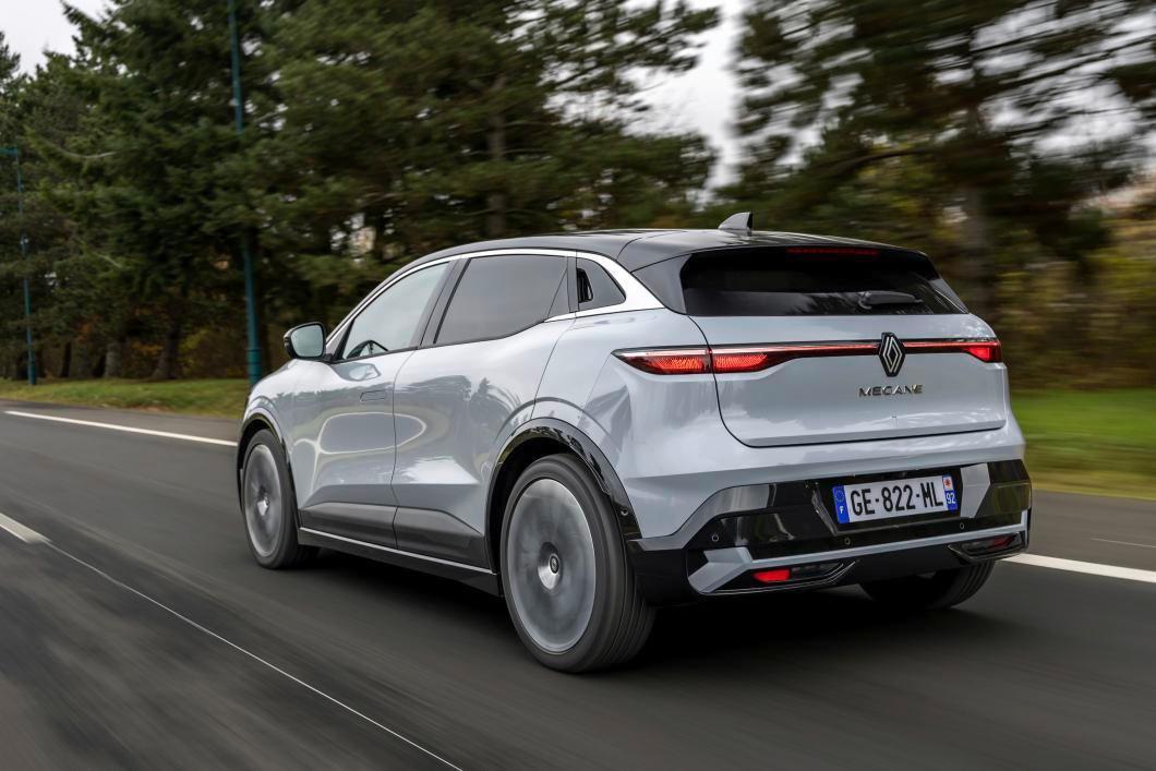 Photo 3 - La compacte revendique jusqu'à 480 km d'autonomie WLTP. - Prix Renault Mégane E-Tech ...