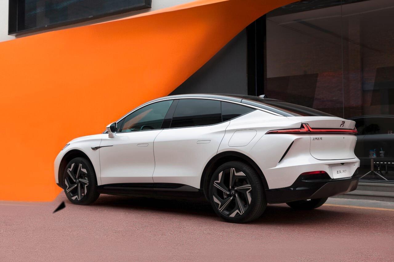 Photo 12 - Le Rising R7 est un SUV "coupé" électrique. - Des MG haut de gamme pour l'Europe ...