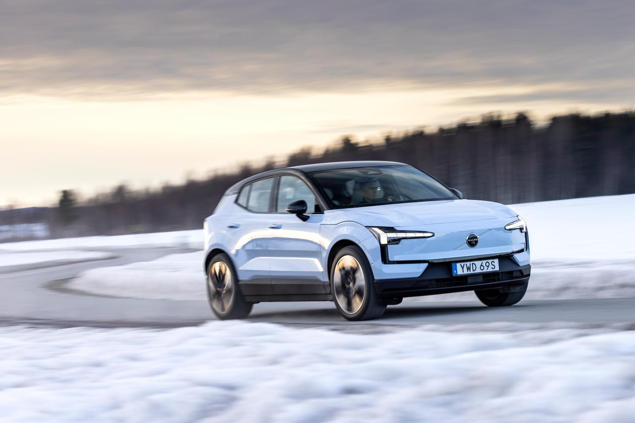 Diaporama et photos - Essai Volvo EX30 Twin Performance 2024. Il cache ...