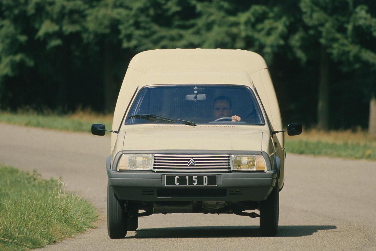 Diaporama et photos - Le Citroën C15 a 40 ans : voici son histoire | L ...