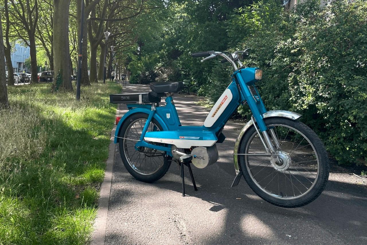 Photo 3 - Noil propose des 103 anciens... - Peugeot e-103. La mobylette passe à l’électrique en ...