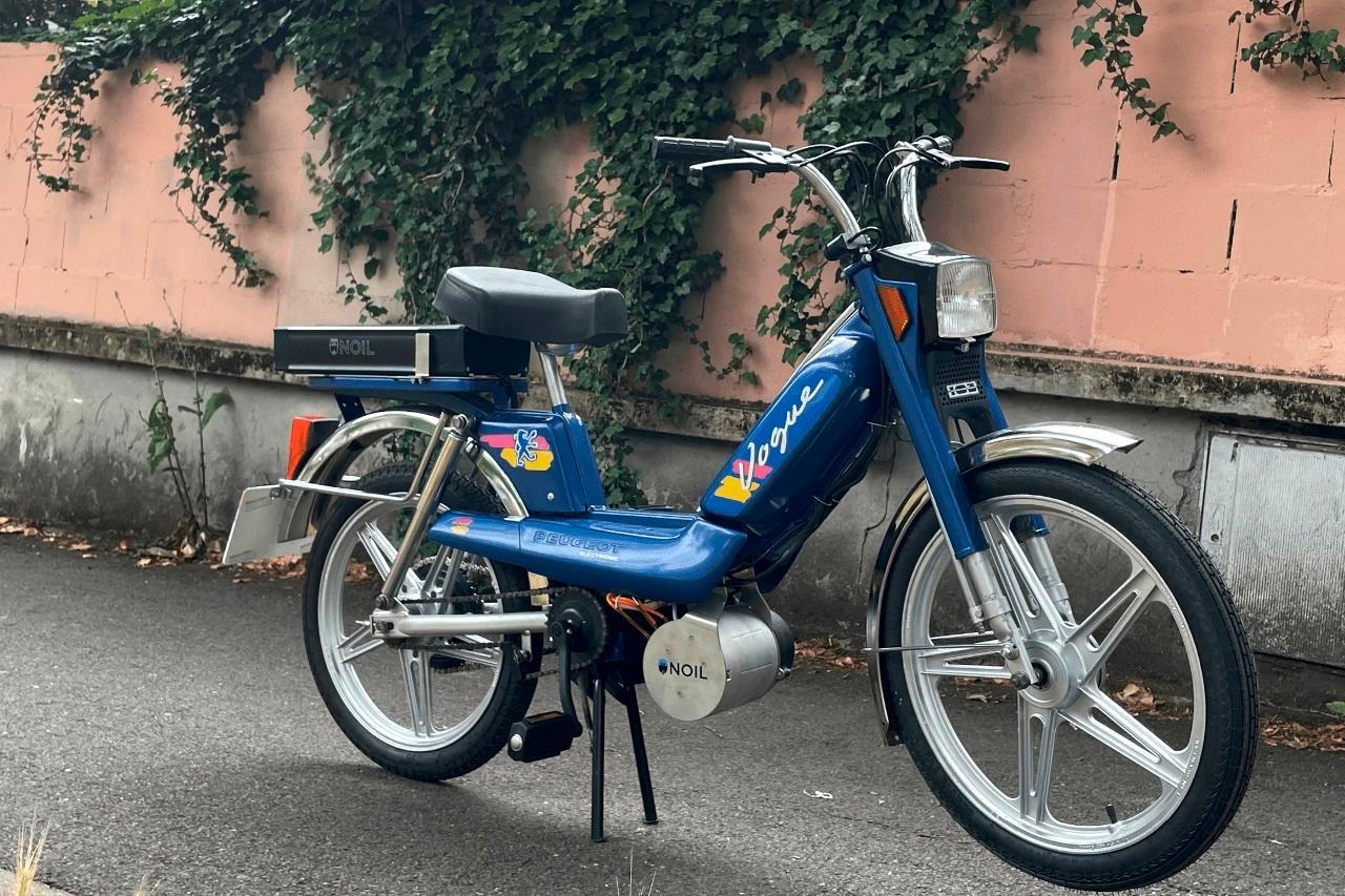 Photo 4 - ...comme "modernes". - Peugeot e-103. La mobylette passe à l ...