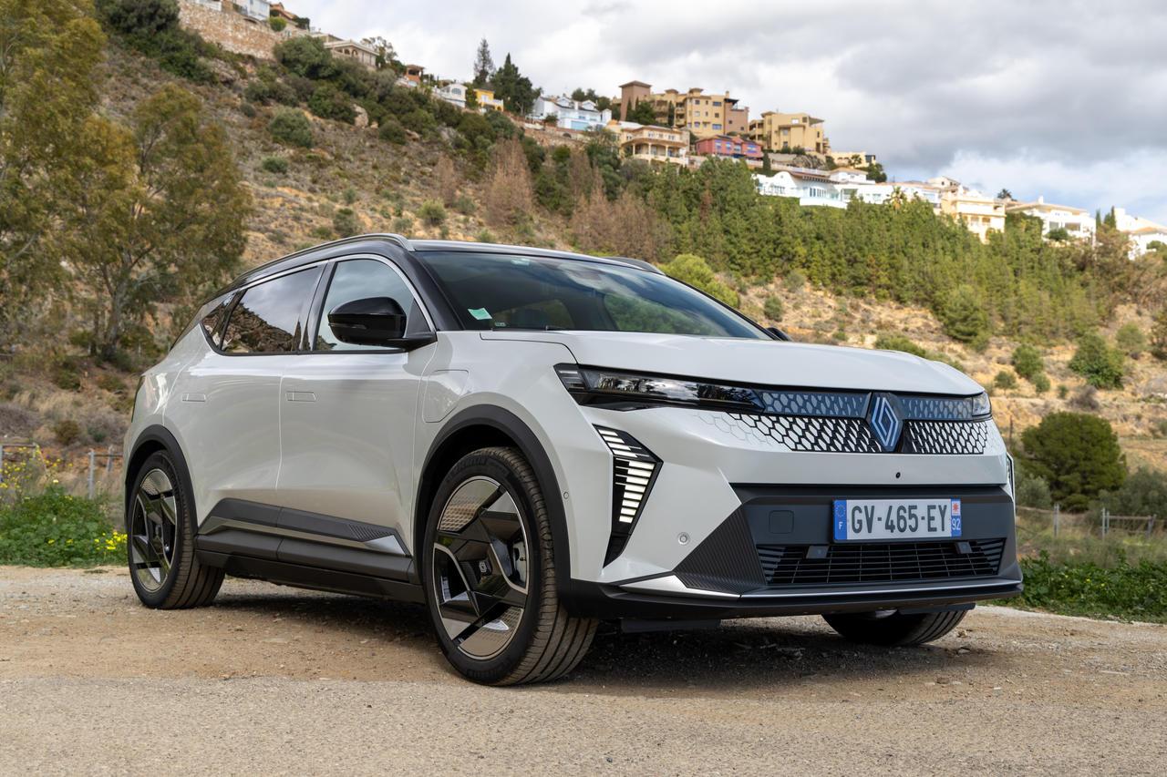 Renault Scénic E-Tech. « Lever le scepticisme de la clientèle » à ...