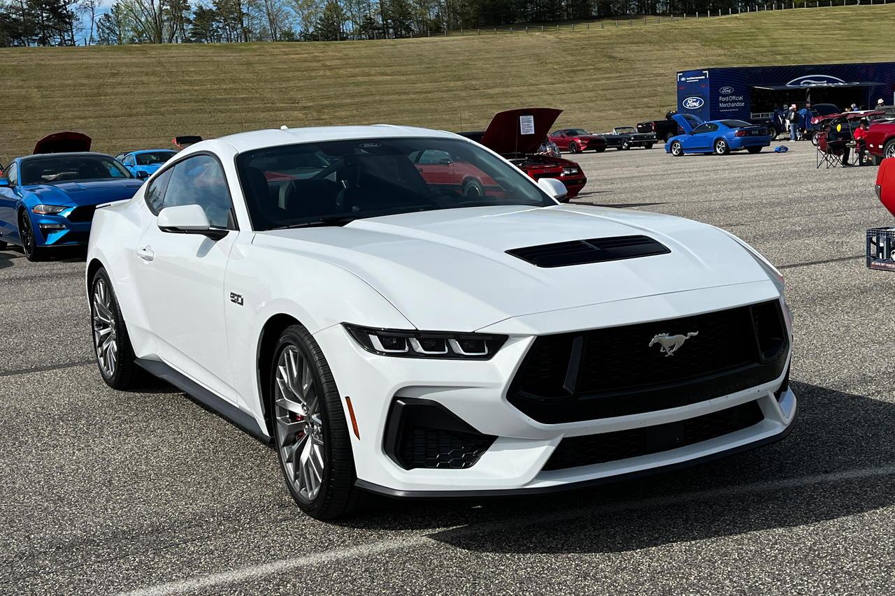60 ans de la Ford Mustang : la grand-messe du Mustang Club of America ...