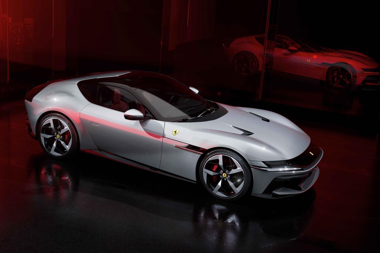 Nouvelle Ferrari 12Cilindri (2024). Un V12 de 830 ch pour la ...