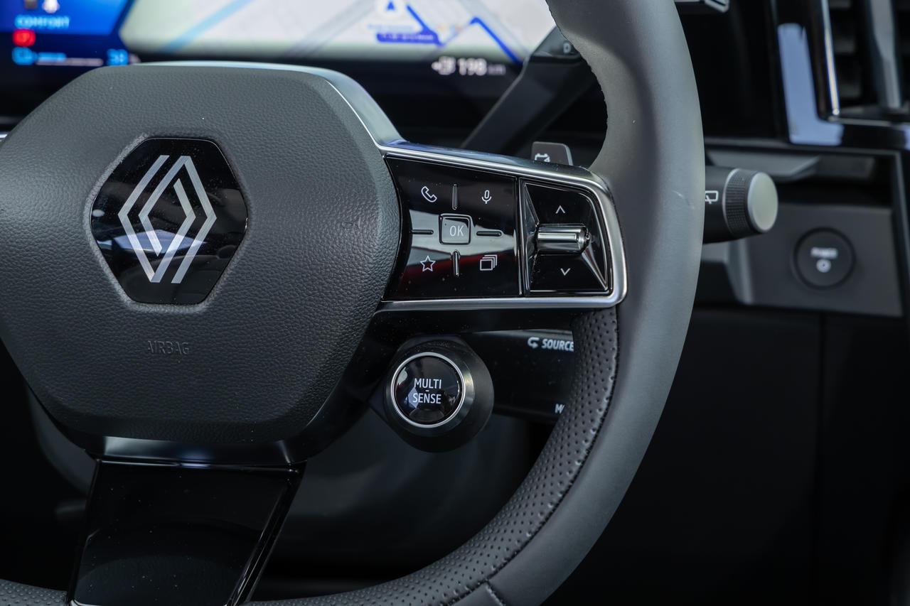 Photo 2 - Renault Scénic électrique volant - Quels modèles proposent des intérieurs végans