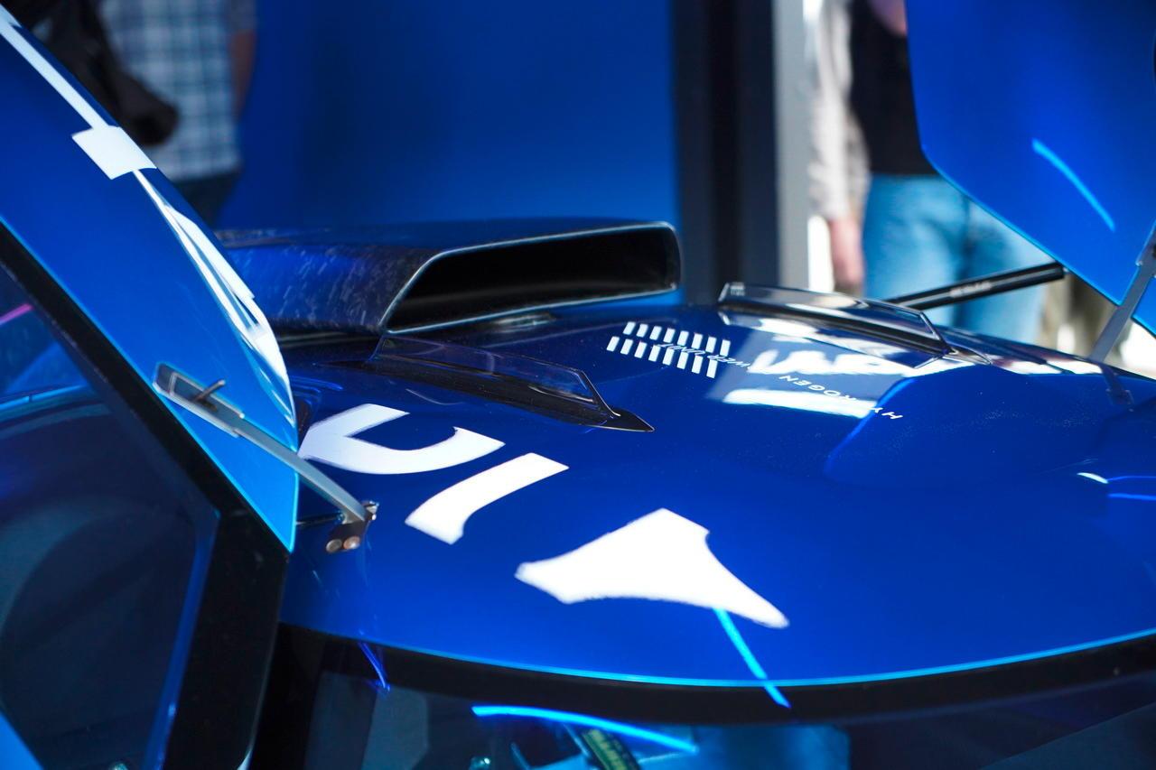 Diaporama et photos - Alpine Alpenglow Hy4 (2024). Vidéo, photos et ...