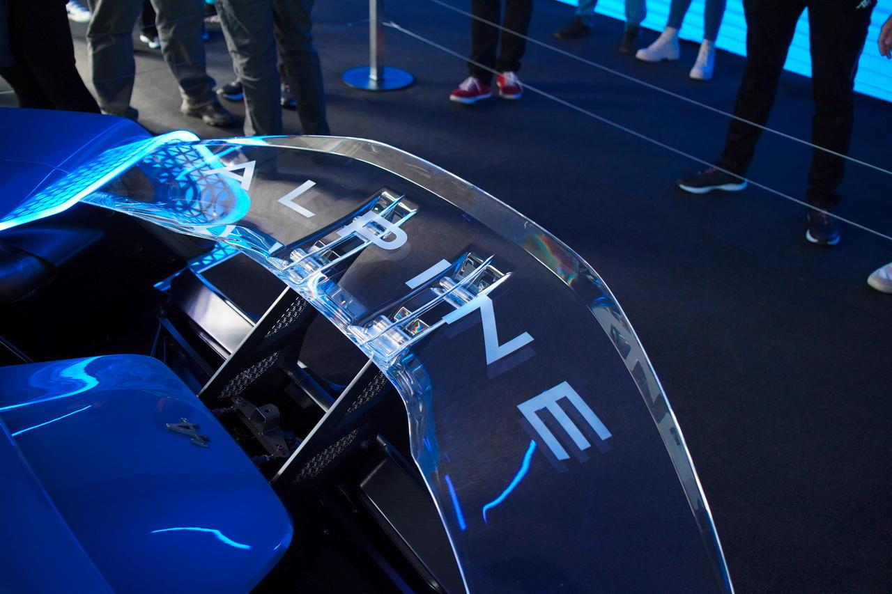 Diaporama et photos - Alpine Alpenglow Hy4 (2024). Vidéo, photos et ...