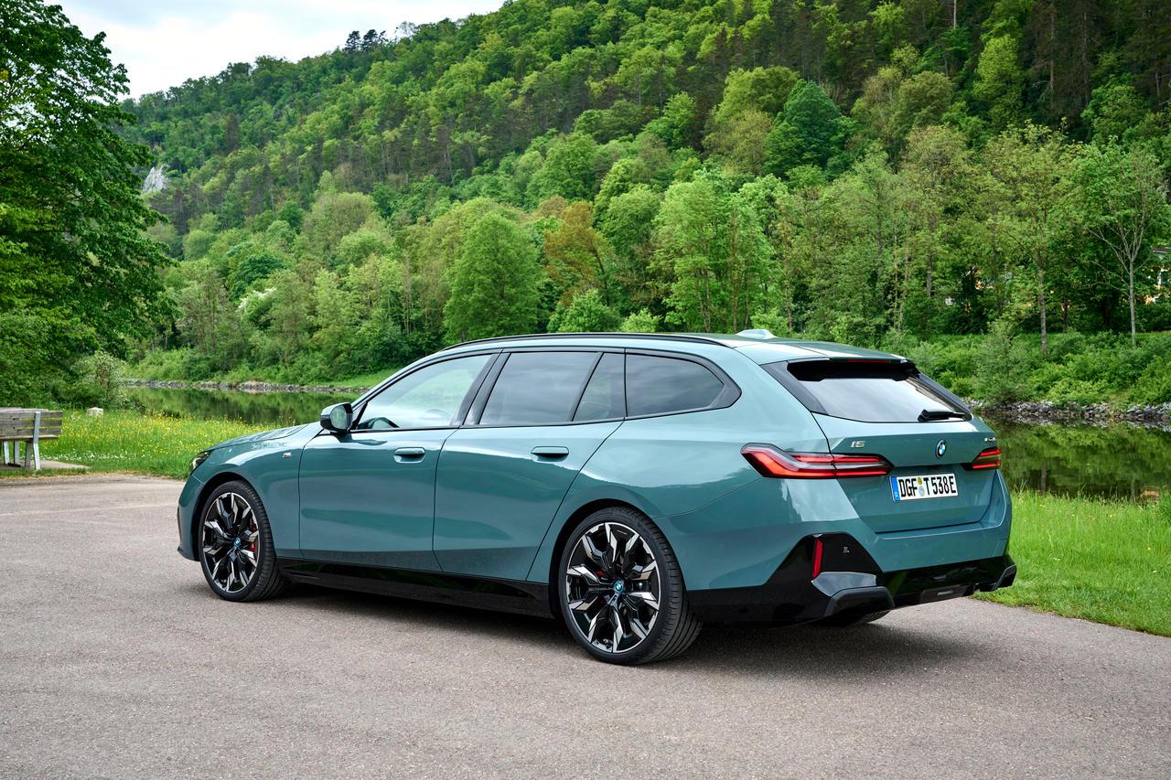 Essai BMW i5 Touring : que vaut le break Série 5 électrique