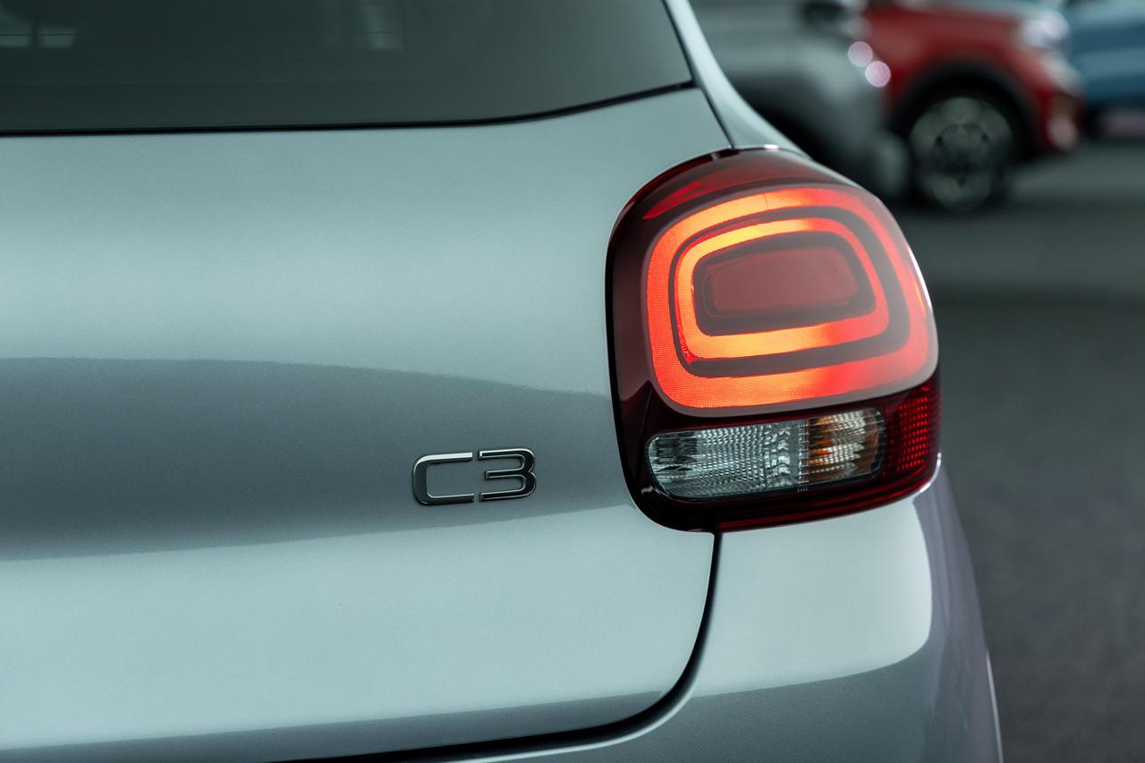 Photo 18 - Le dessin des deux est à l'image des lignes de la C3 III ...