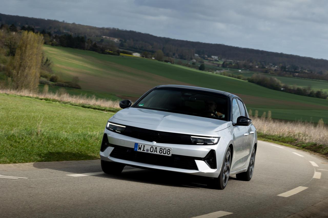 Essai Opel Astra Hybrid 136 ch (2024) : mieux que le 1.2 PureTech