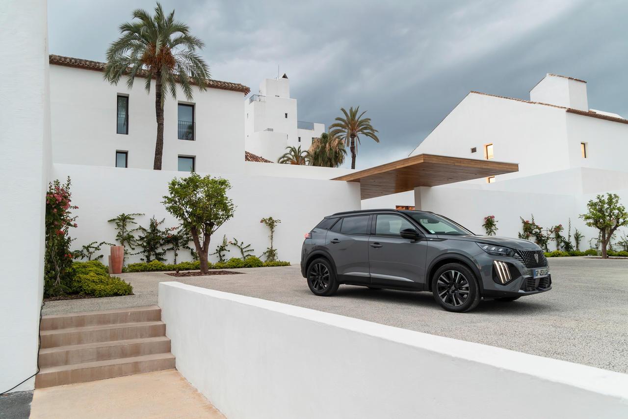 Peugeot Allure Care. La garantie 8 ans sur les électriques, comment ça ...