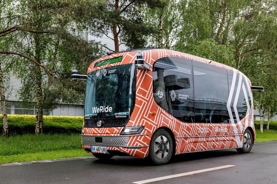 Véhicule autonome. Renault y croit mais avec un Master minibus électrique