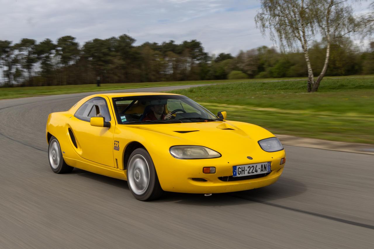 Hommell Berlinette. La folle histoire (et l'essai) de la Lotus à la ...