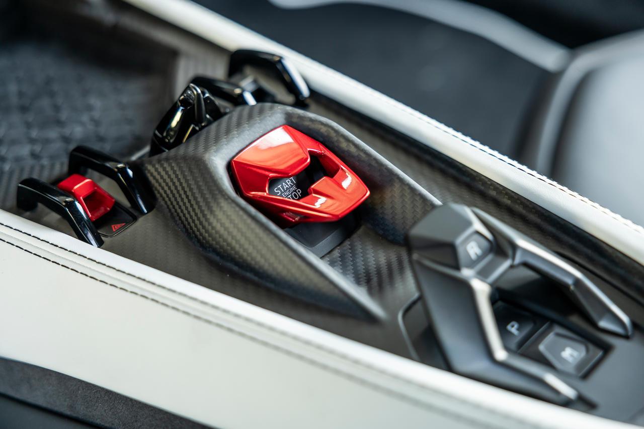 Diaporama et photos - Essai Lamborghini Revuelto hybride : le V12 hurle toujours | L'Argus