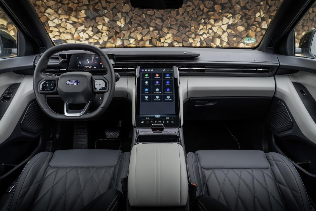 Photo 12 - ford explorer 2024 extended range intérieur finition ...