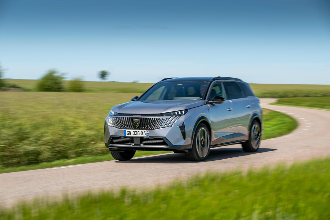 Essai Peugeot 5008 (2024) : notre avis en vidéo sur le SUV électrique à 7 places