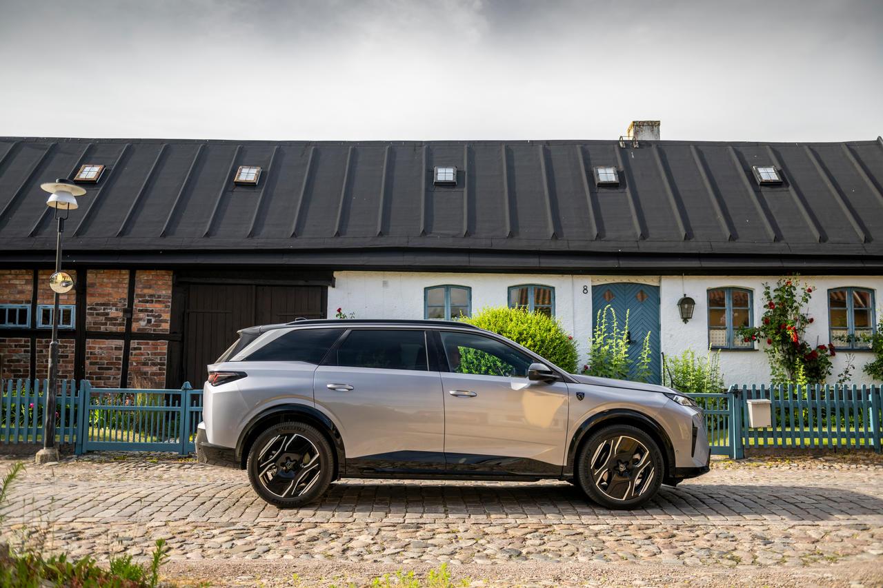 Essai Peugeot 5008 (2024) : notre avis en vidéo sur le SUV électrique à 7 places