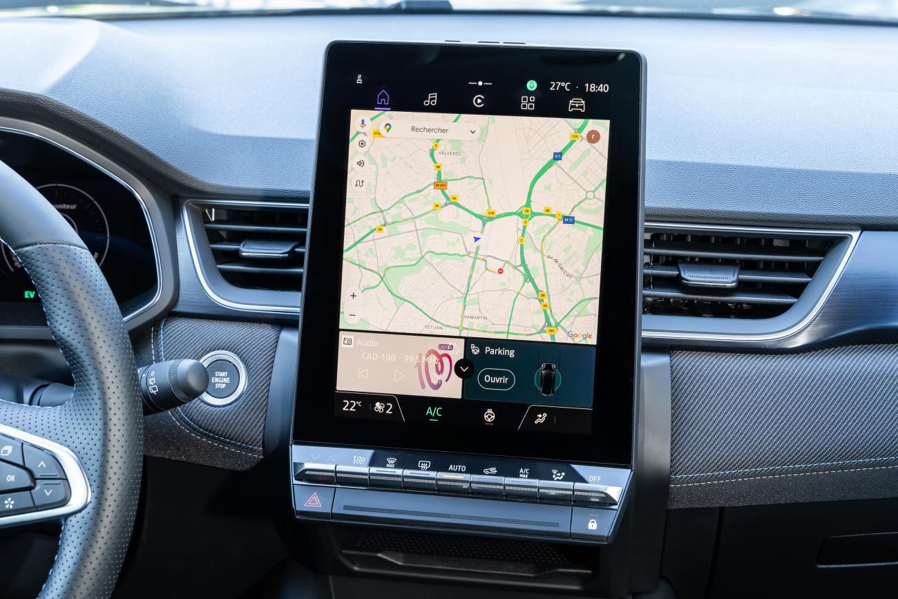 Photo 15 - renault captur e-tech 2024 esprit alpine écran tactile ...