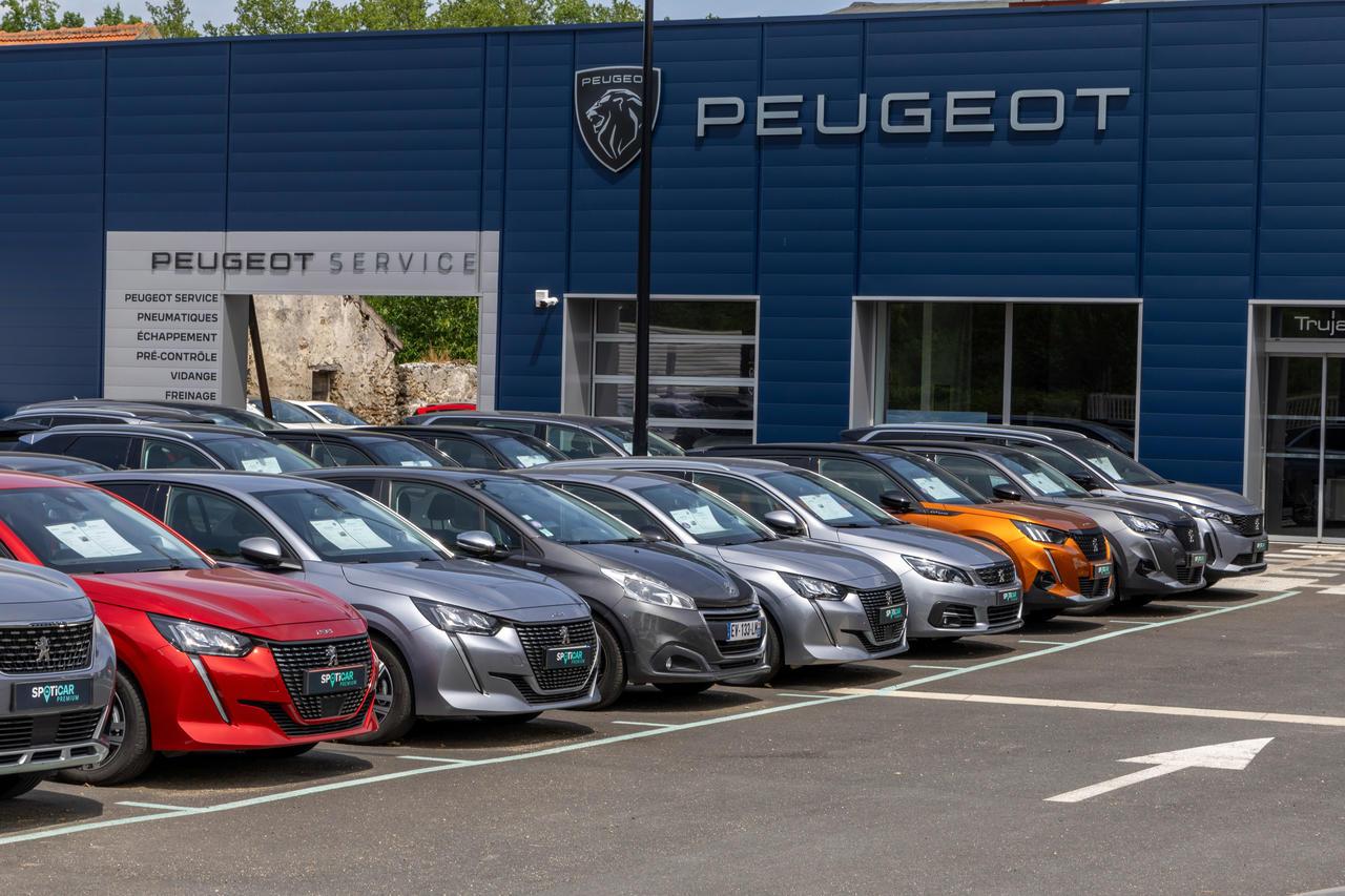 Voitures occasion. Les bonnes affaires avant les départs en vacances