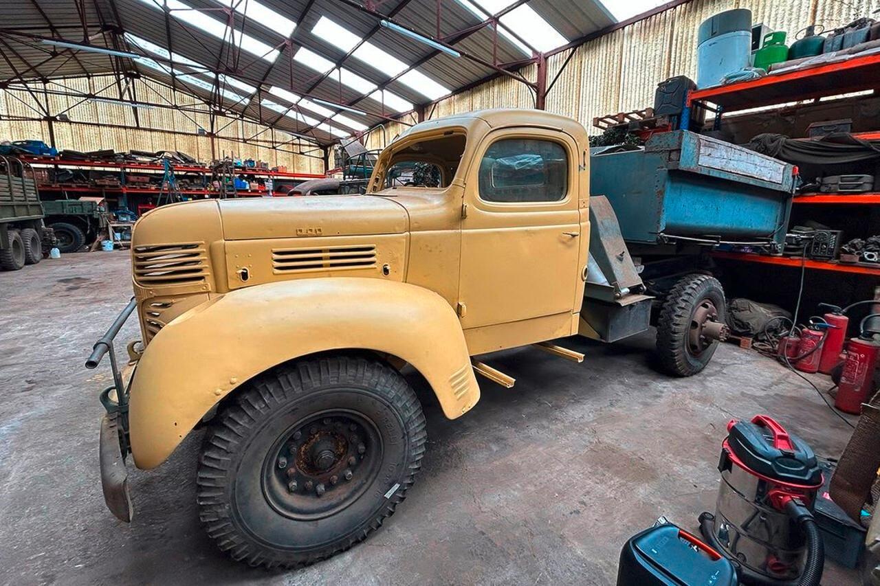 Photo 13 - Dodge D60S 1940 ou 1941 - 15 000 € - Débarquement 1944. Voitures, camions et blindés ...