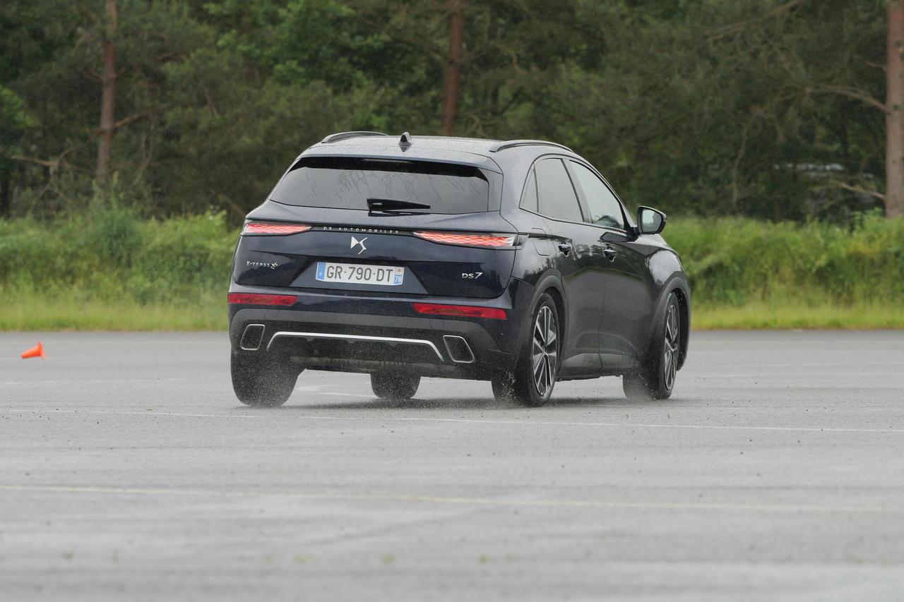 Essai DS7 Vauban (2024) : le SUV hybride et blindé