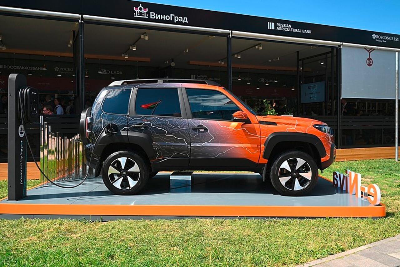 Diaporama et photos - Lada e-Niva Travel (2024). Le 4x4 russe passe à l’électrique | L'Argus