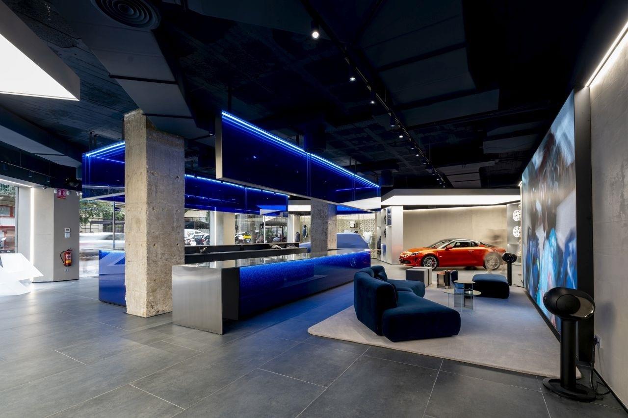 Photo 4 - Vitrine Alpine atelier ville - Le nouveau concept store l ...