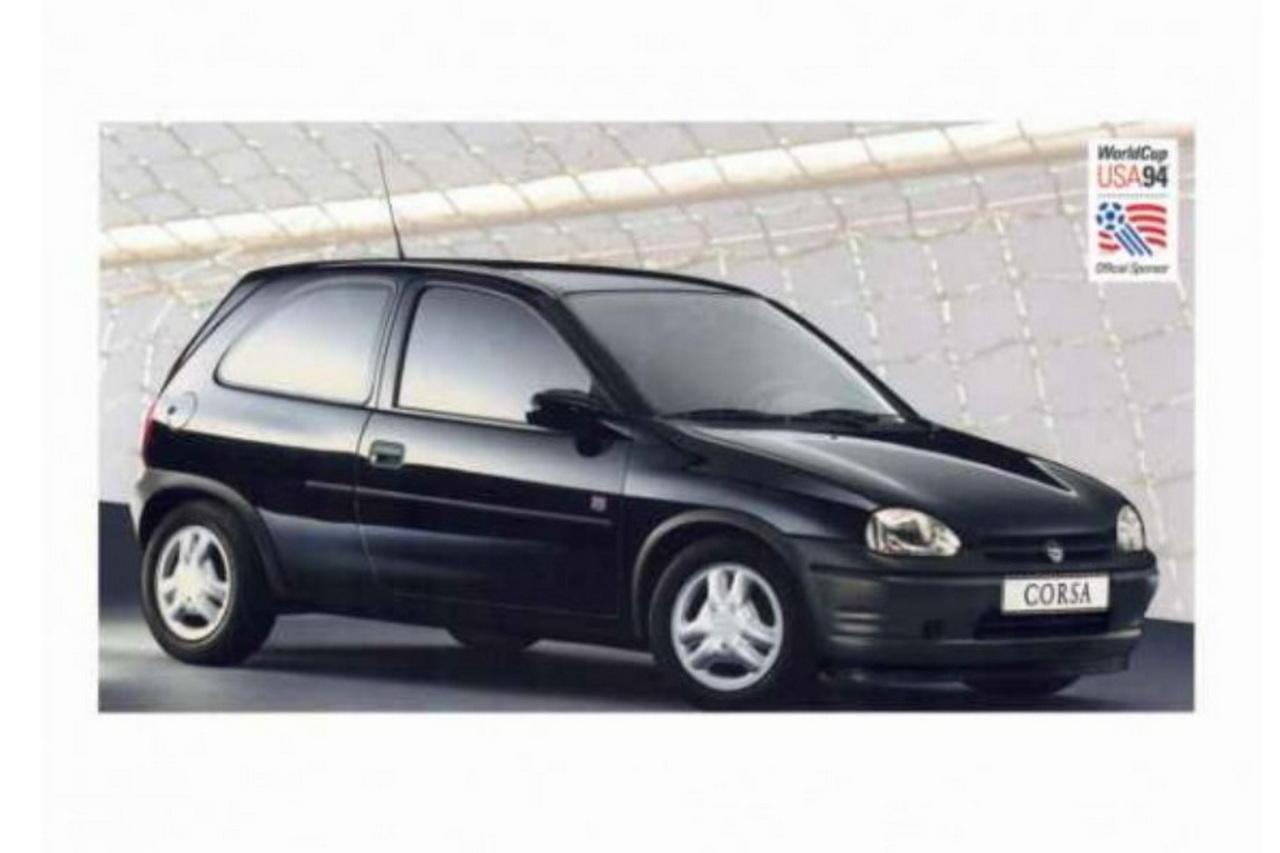 Photo 4 - A l'occasion de la Coupe du Monde 1994, Opel dévoile pour la ...