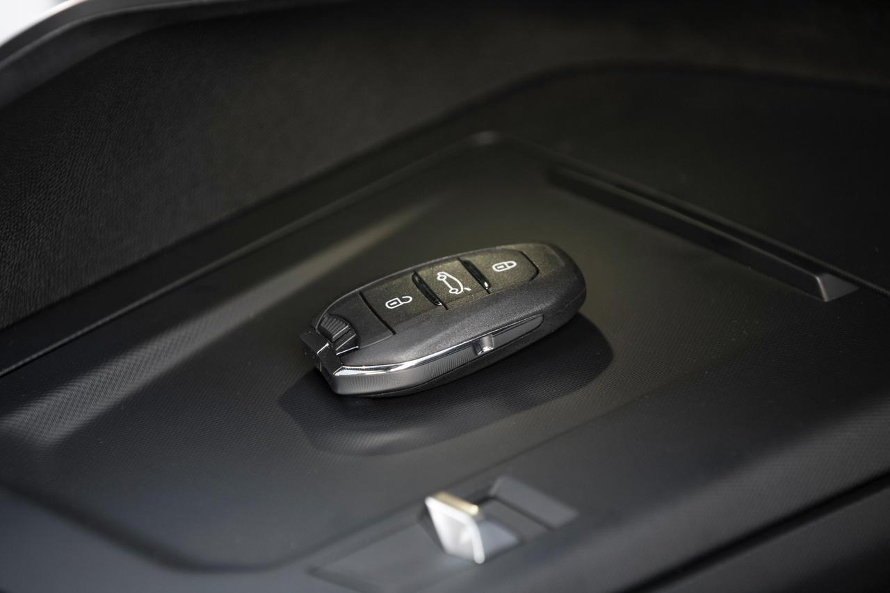 Photo 35 - Clef peugeot 3008 - Essai Peugeot e-3008 (2024). 1 000 km au ...