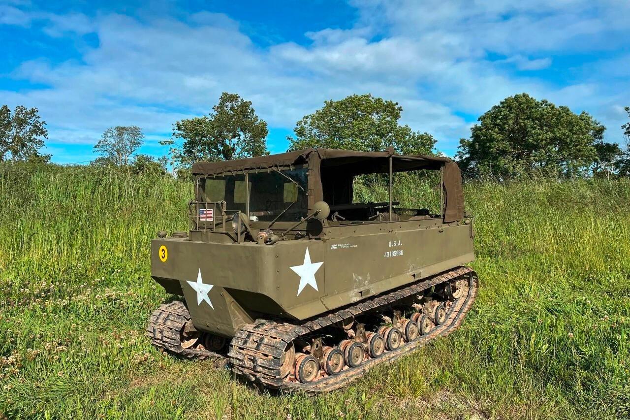 Photo 20 - Studebaker M29 "Weasel" 1943 : estimé entre 15 000 et 20 000 €. - Débarquement 1944 ...