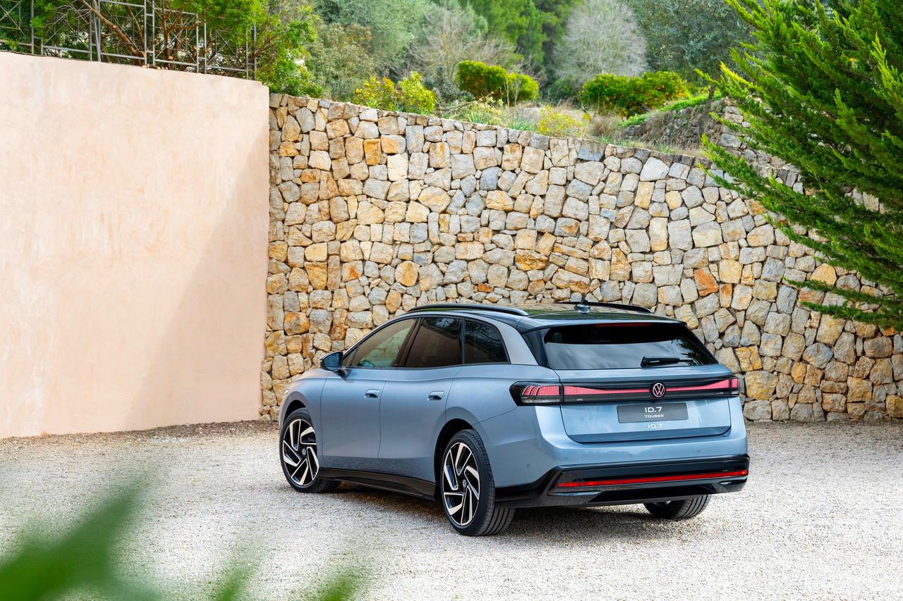 Volkswagen ID.7 Tourer (2024). À bord du break électrique et de son ...