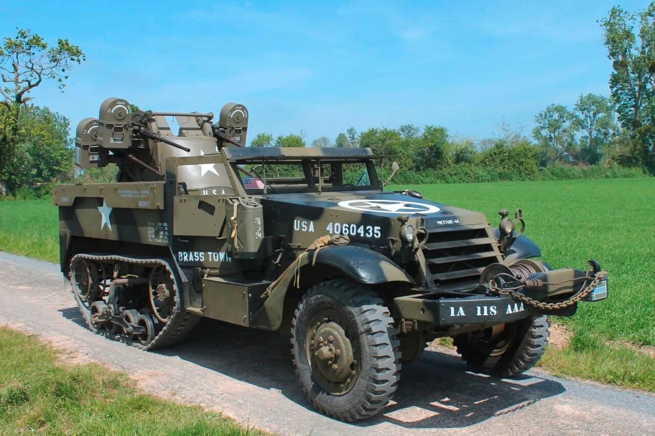 Photo 22 - White Half-Track M16 1943 : estimé entre 40 000 et 50 000 ...