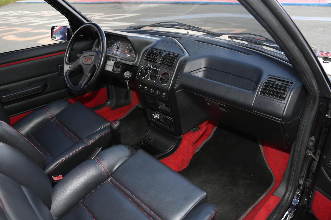 Photo 4 - Intérieur Peugeot 205 Dimma - Rencontre avec une authentique Peugeot 205 GTI Dimma