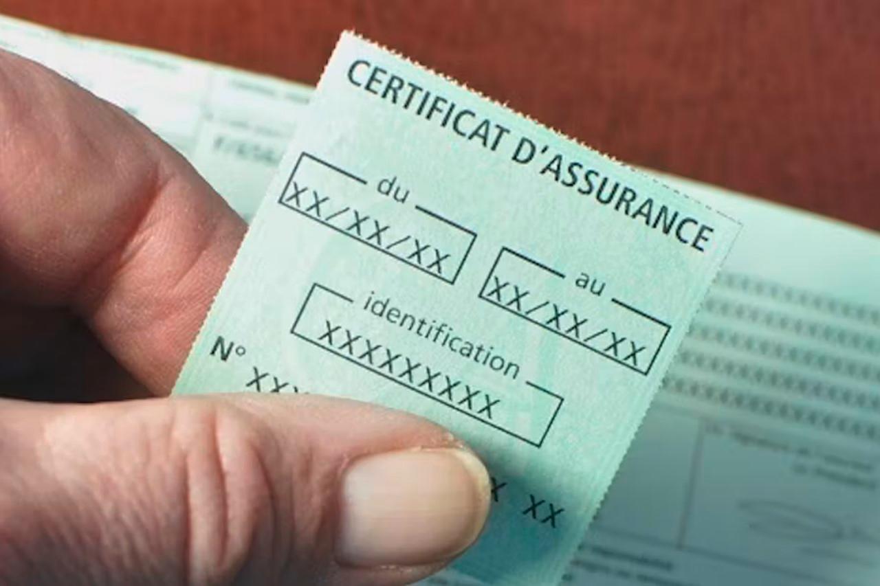 Photo 10 - Depuis la disparition de la carte verte, le « Mémo véhicule assuré » adressé par les ...