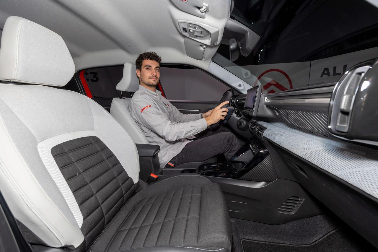 Photo 18 - Citroën e-C3 sièges - Citroën ë-C3 vs Dacia Spring restylée ...