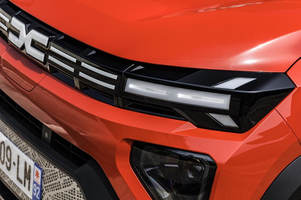 Photo 5 - Feux LED Dacia Spring 2 - Essai Dacia Spring (2024). Notre ...