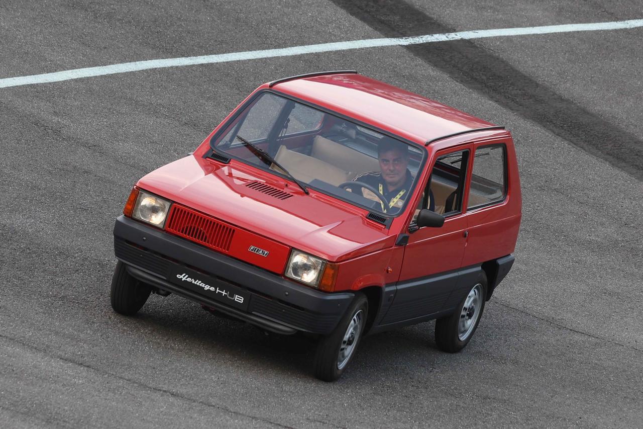 Photo 6 - La Panda de 1ère génération a inspiré les designers. - Fiat ...