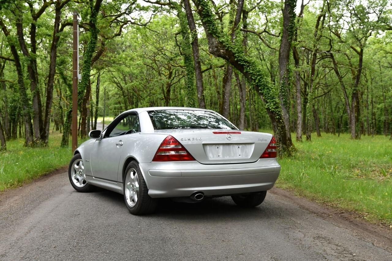 Diaporama et photos - Une Mercedes SLK Kompressor de 2000 avec 2 150 km ...